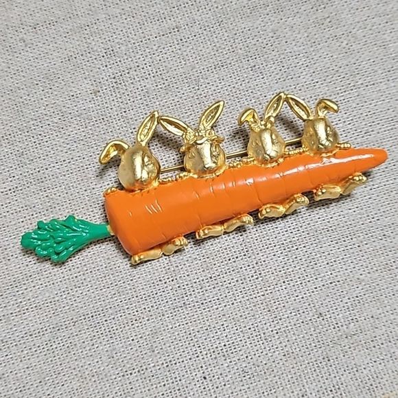 American Vintage | Jewelry | Vintage Ajc Carroteaster Bunny Rabbit ...